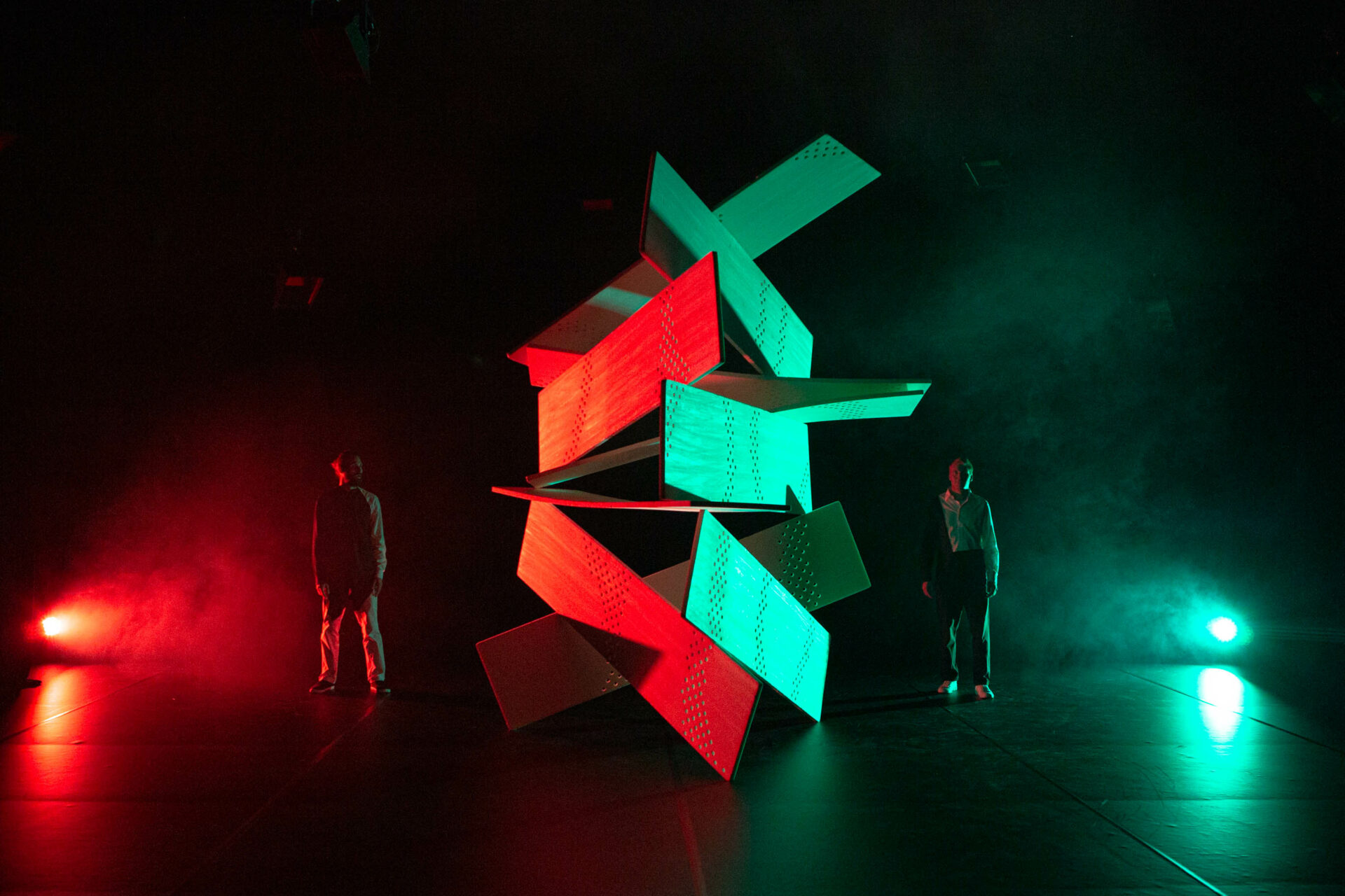 Flow circus presents: VAARNA